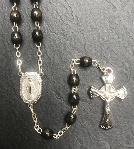 5X7MM BLACK WOOD ROSARY WITH HAND ENGRAVED C&C | 4201601 | Malhame